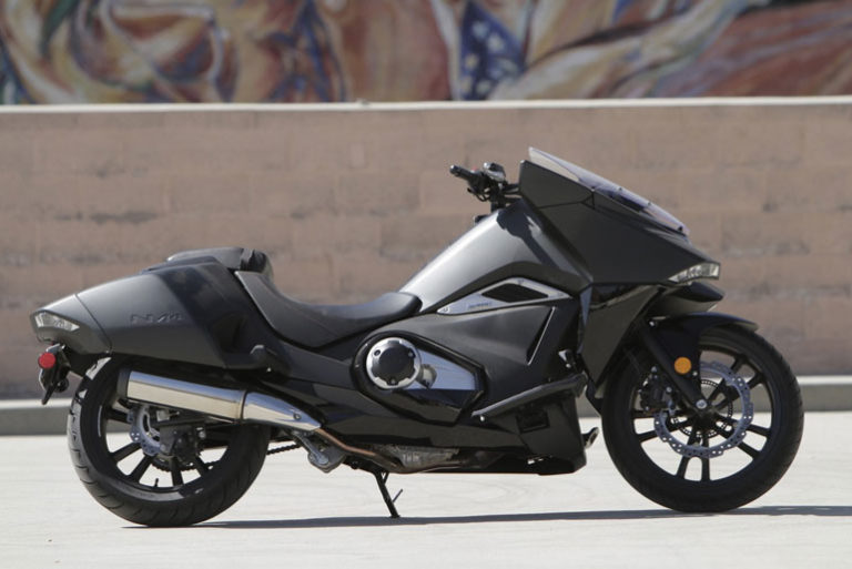 Top Automatic Motorcycles You Can Buy In 2023 - Cars Fellow
