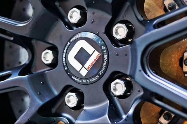 Why are there 5 Wheel Screws? Use Bolts or Nuts to Connect? - Cars Fellow