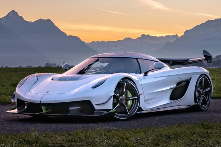 Top 10 Fastest Cars in the World 2024 - Cars Fellow