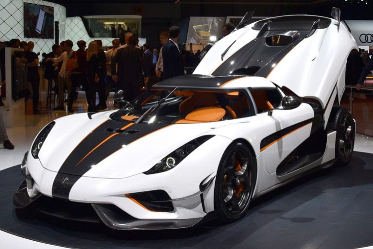 Top 10 Fastest Cars in the World 2025 - Cars Fellow